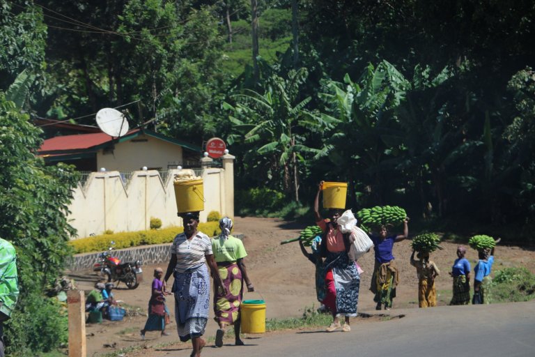 Day 102: Moshi to Kenya via Tarakea-Oloitoktok border - Two Monkeys In ...