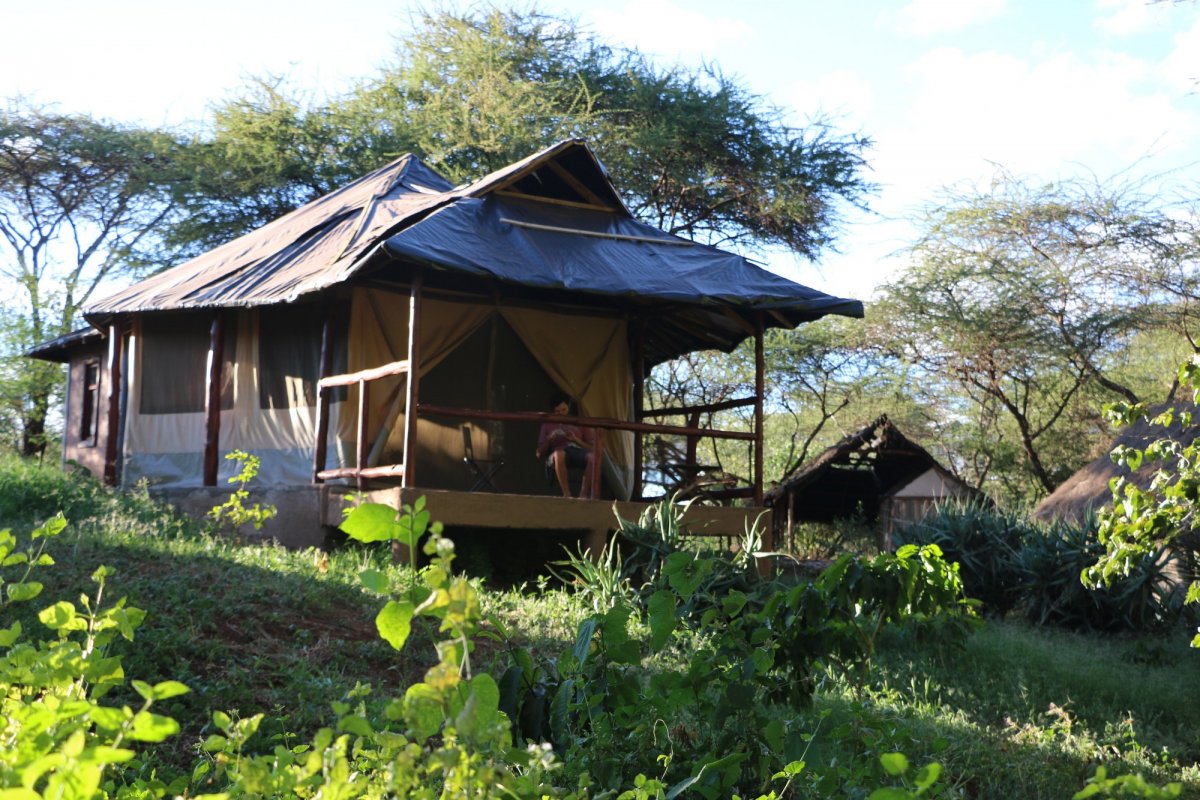 Day 102: Moshi to Kenya via Tarakea-Oloitoktok border - Two Monkeys In ...