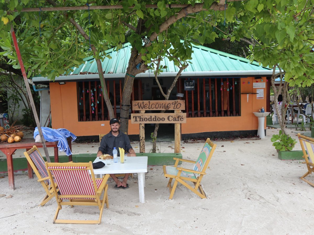 Travelling the Maldives on a (very tight) budget - Two Monkeys In Blog